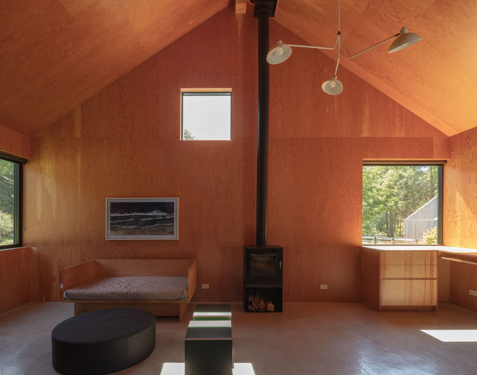 Worrell Yeung’s North Salem Farm Honors the Archetypal Wood-Clad Barn ...